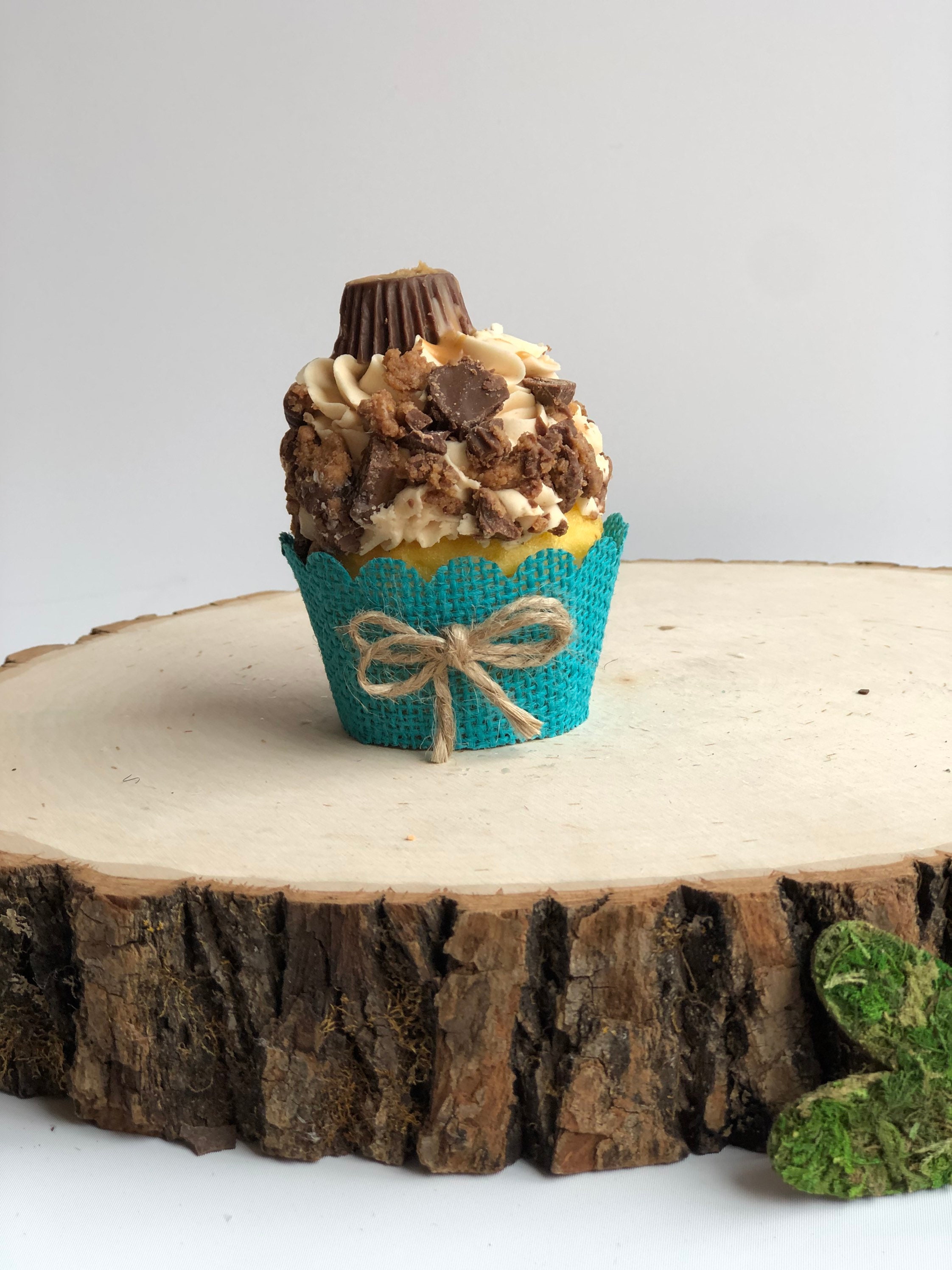 Real Burlap teal cupcake wrappers rustic cupcake wrappers - Etsy.de