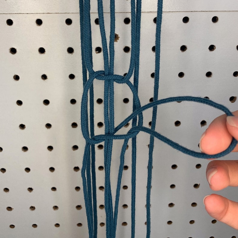 PDF: Triple Spiral Knot Macramé Plant Hanger | Beginner Level How to ...