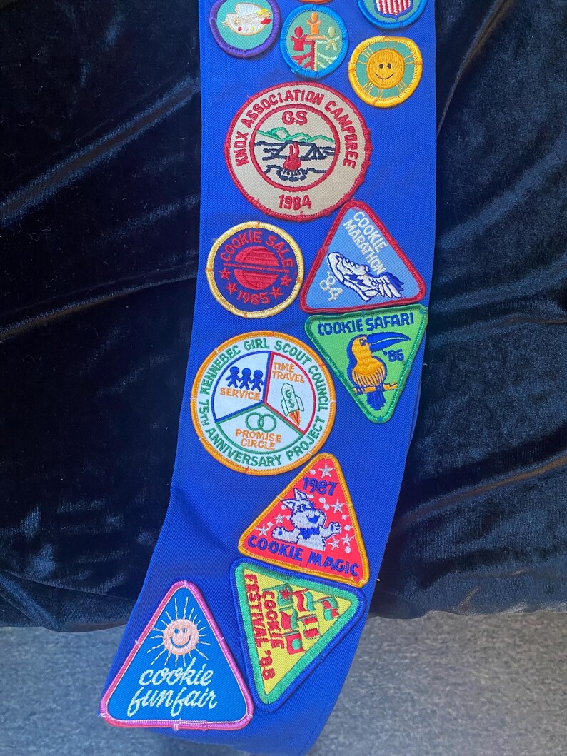 Vintage Girl Scout Sash and Badges. - Etsy