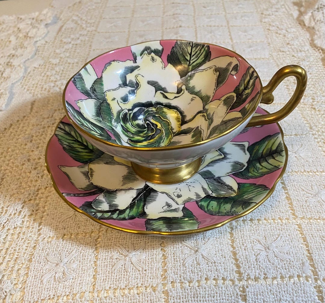 Taylor & Kent Cabbage Rose Teacup and Saucer. Circa 1939+ - Etsy