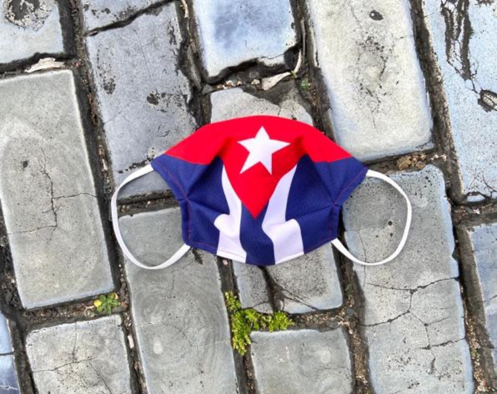 Cuba Flag Face Mask // Mascarilla de Bandera de Cuba // | Etsy