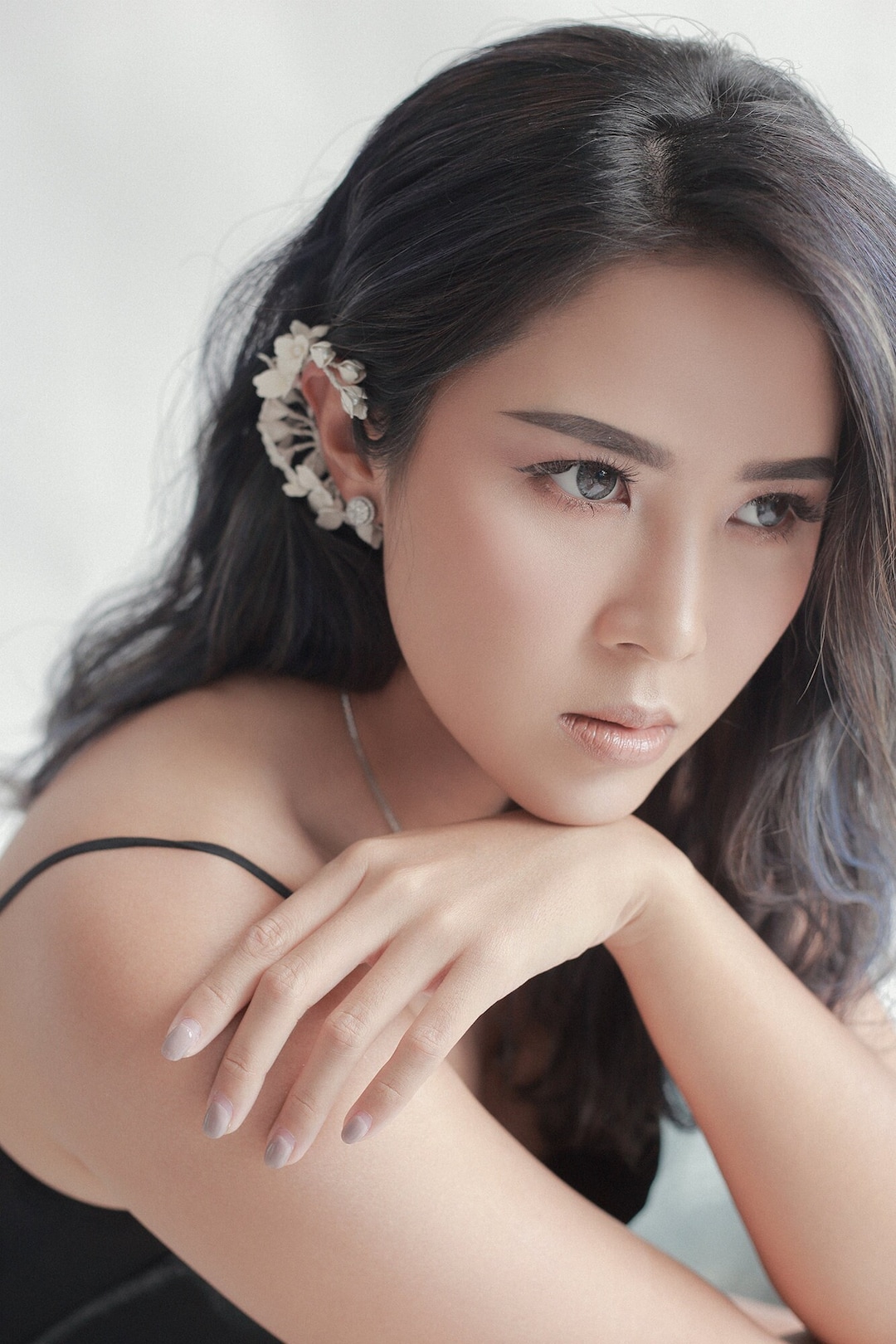 Ear Crawl for Modern Bride With White Flower and Little Buds, White ...