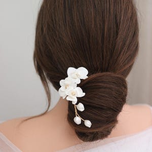 White Orchid Flower Bridal Hair Comb, Gold Orchid flower Buds Hair Pins ...