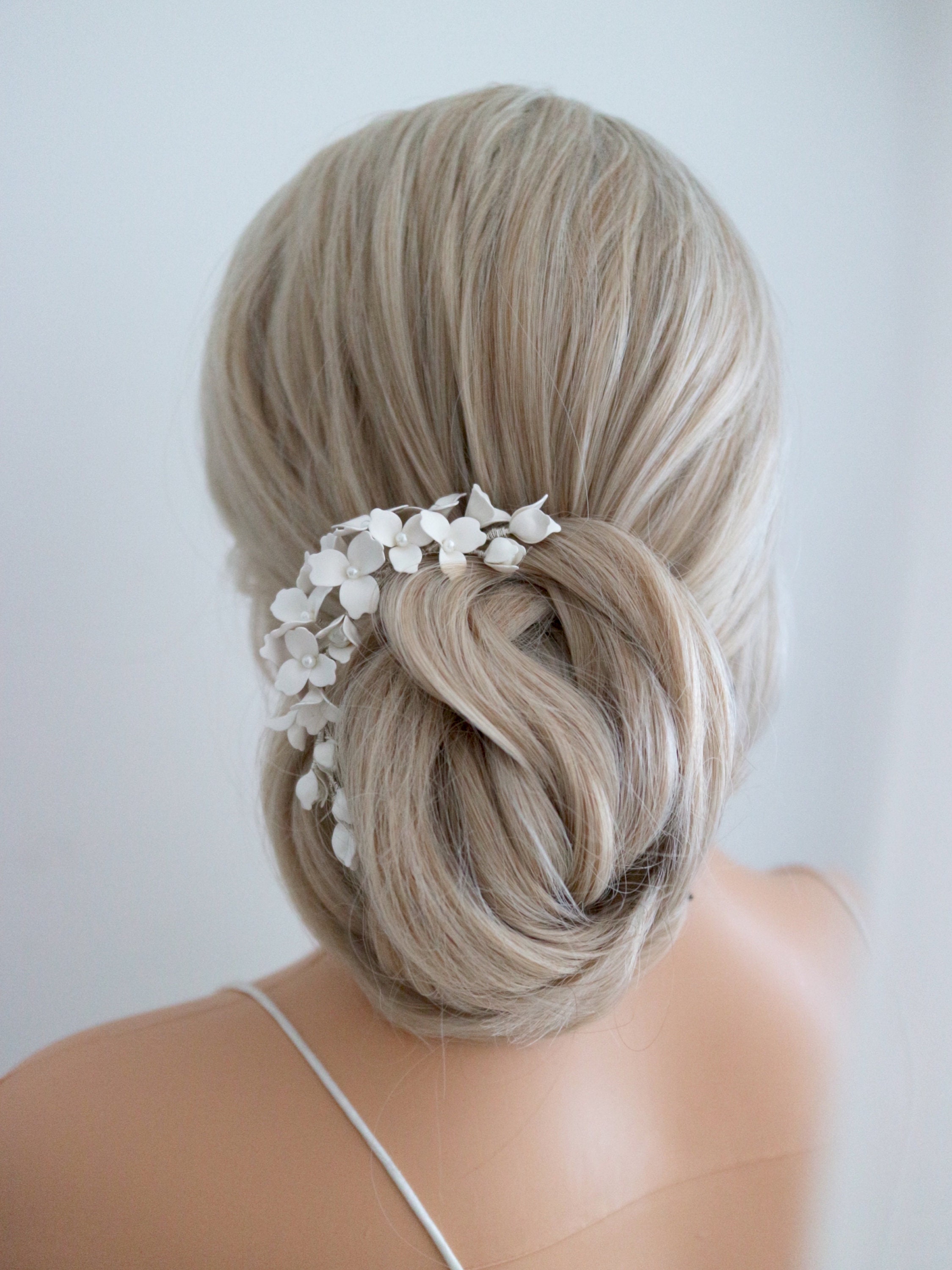 Bride White Flower Wedding Headpiece Small Floral Bridal Hair - Etsy