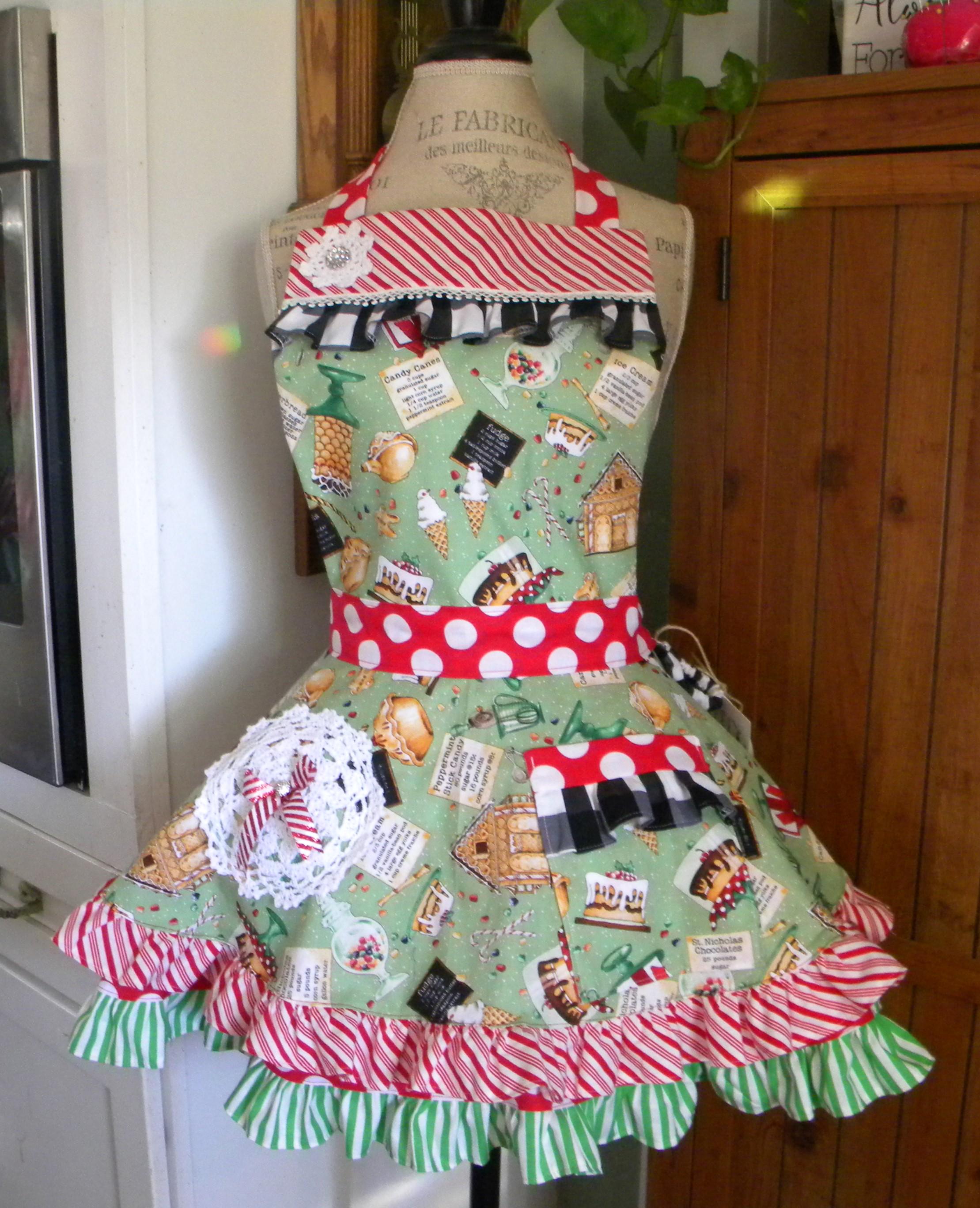 Handmade Retro Christmas Apron, Women's Holiday Kitchen Decor - Etsy