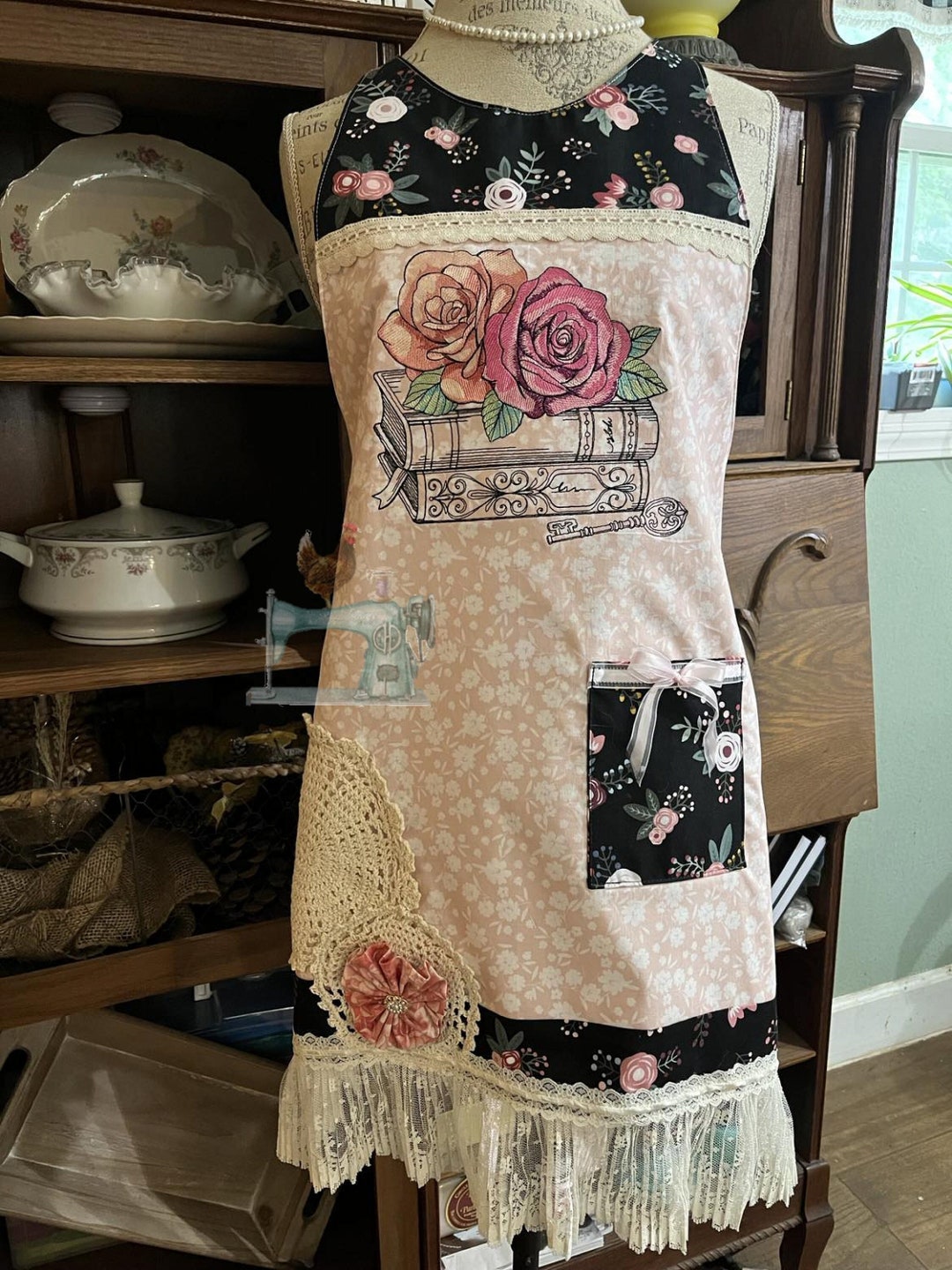 Vintage Inspired, Retro Apron, Cute , Women's Aprons, Love to Read ...