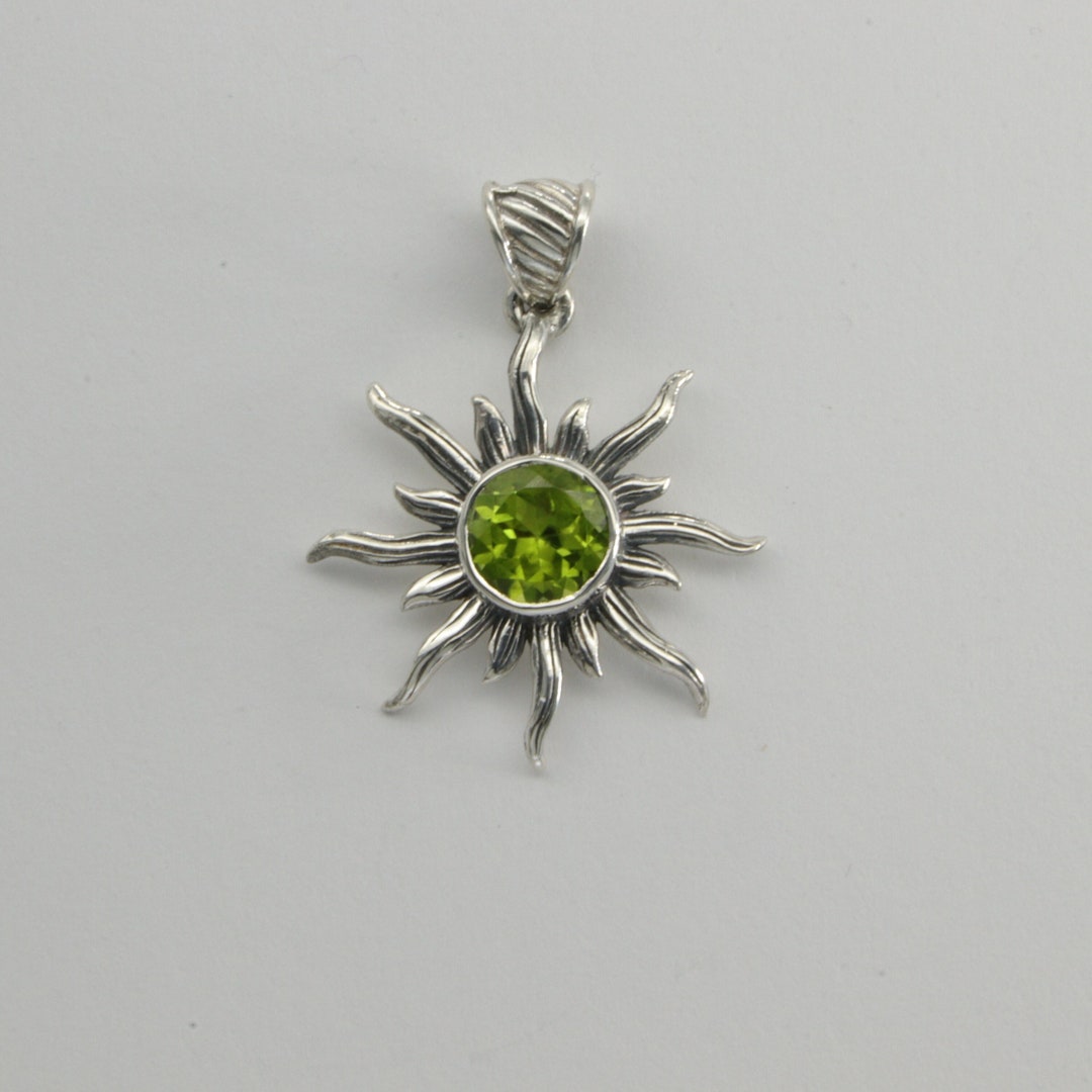 Genuine and Natural Green Sun / Star PERIDOT Round Pendant in 925 ...