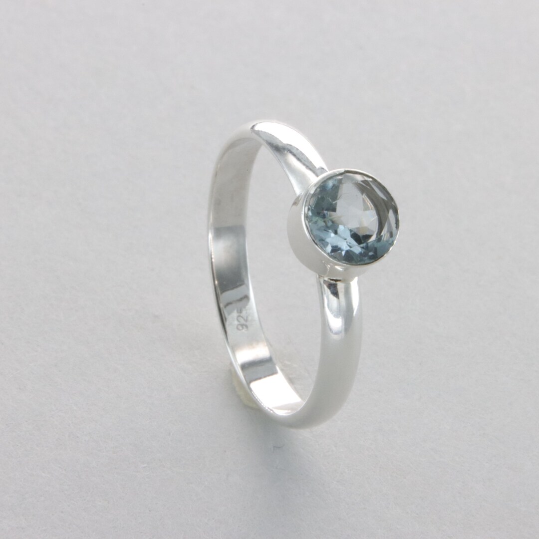 Round / Circle Blue Topaz Ring - 925 Sterling Silver - Natural and ...