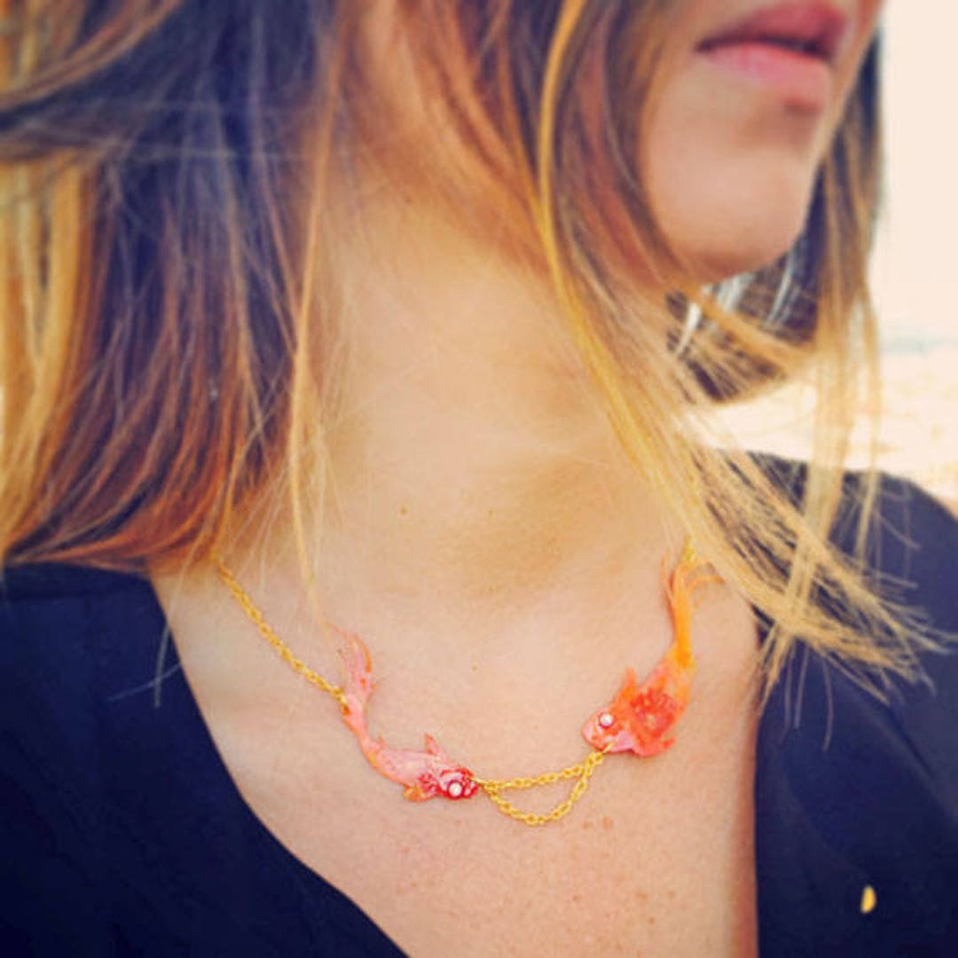 Red Zen Fishes Necklace - Bright Eye Iridescent Hologram Effect Fish ...
