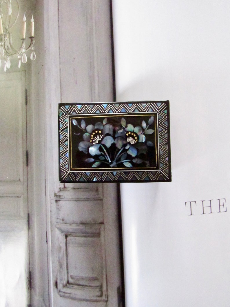 Vintage Rectangle Shape Mother of Pearl Lacquer Trinket Box | Wooden ...