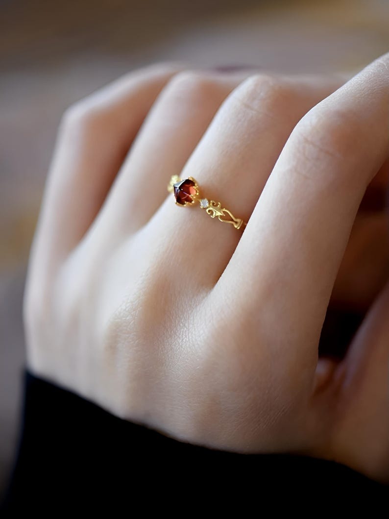 18K Gold Vermeil Garnet Ring, Natural Sugarloaf Red Garnet in Vintage ...