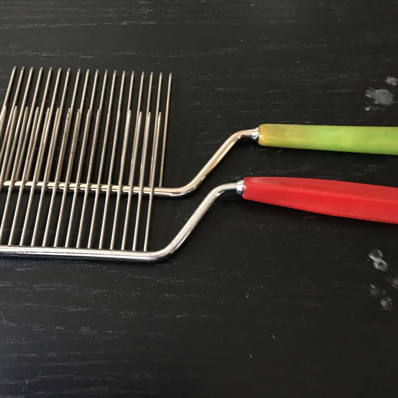 Bakelite Cake Cutter - Etsy