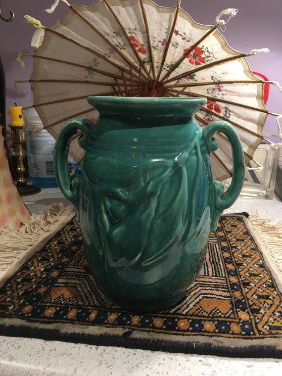 Alamo-camark Green 2 Handled Vase - Etsy