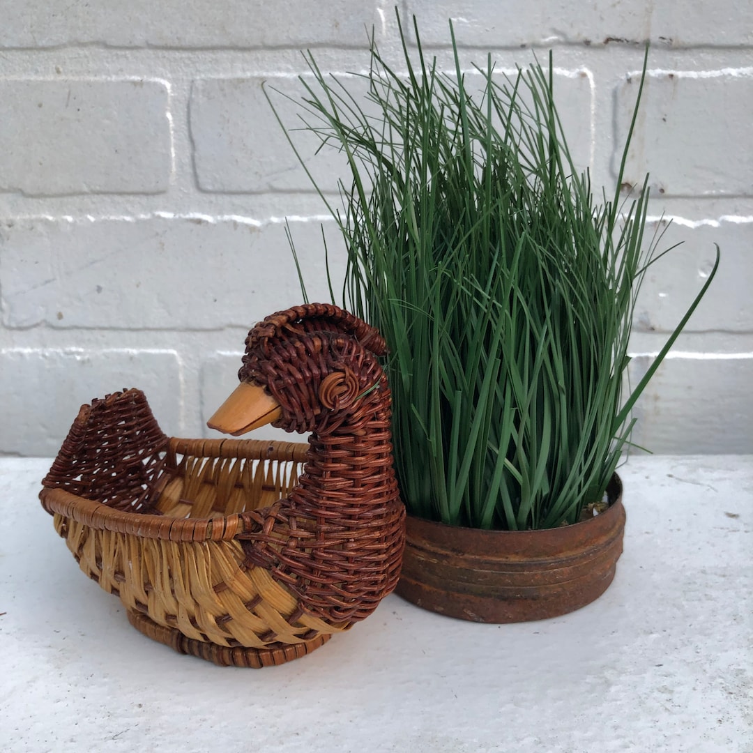 Vintage Wicker Duck Basket. Easter Duck Basket. Egg Basket ...