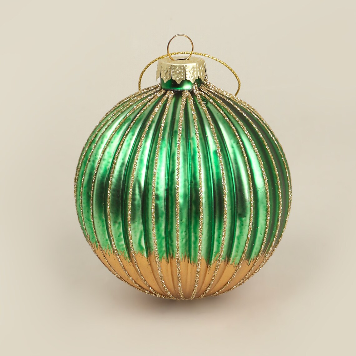 G Decor Glass Green and Gold Ribbed Christmas Tree Decoration - Etsy