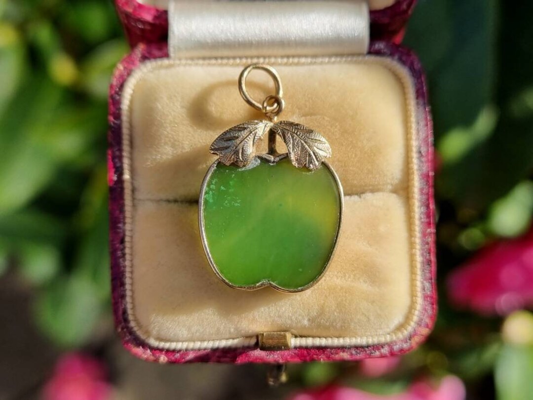 Vintage 9ct Yellow Gold Jade Apple Pendant - Etsy