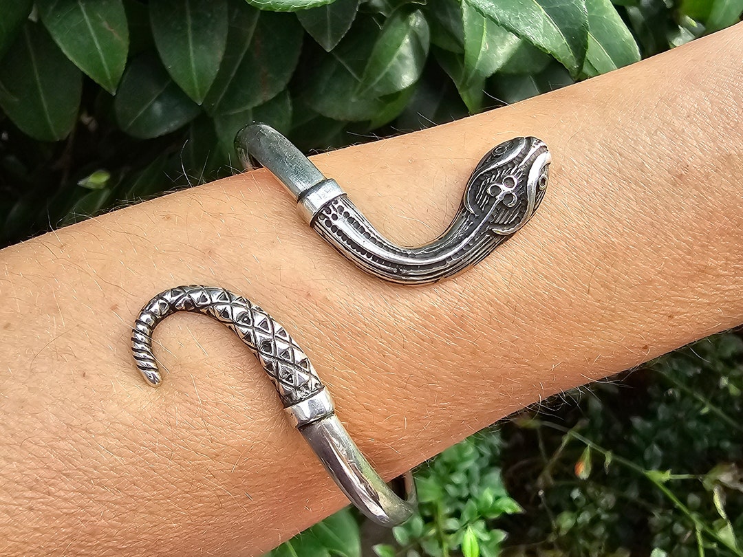 Antique Silver Snake Bangle Bracelet Highly Detailed Snake Armlet Detailed Snake Head and Tail ...