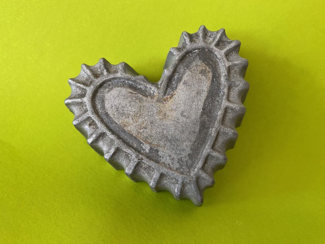 Vintage Heart Mold Aged Metal Part - Etsy
