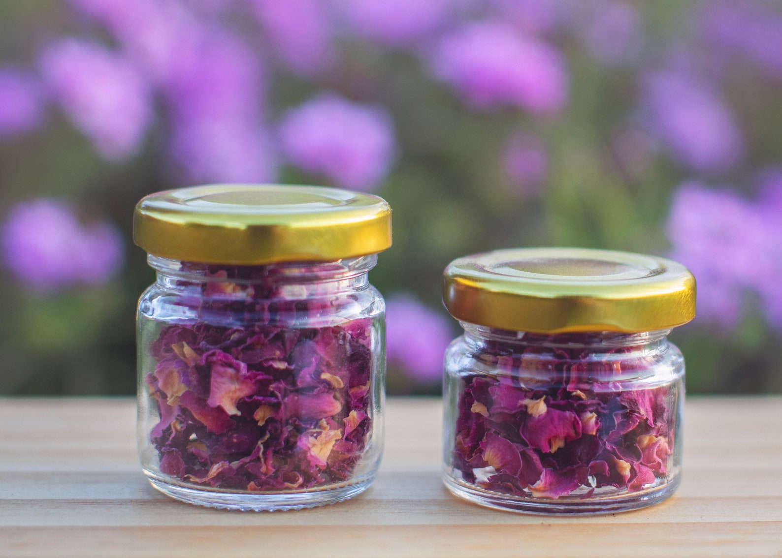 30g & 50g Filled Round Glass Jars : Honey, Petals, Beeswax Candle ...
