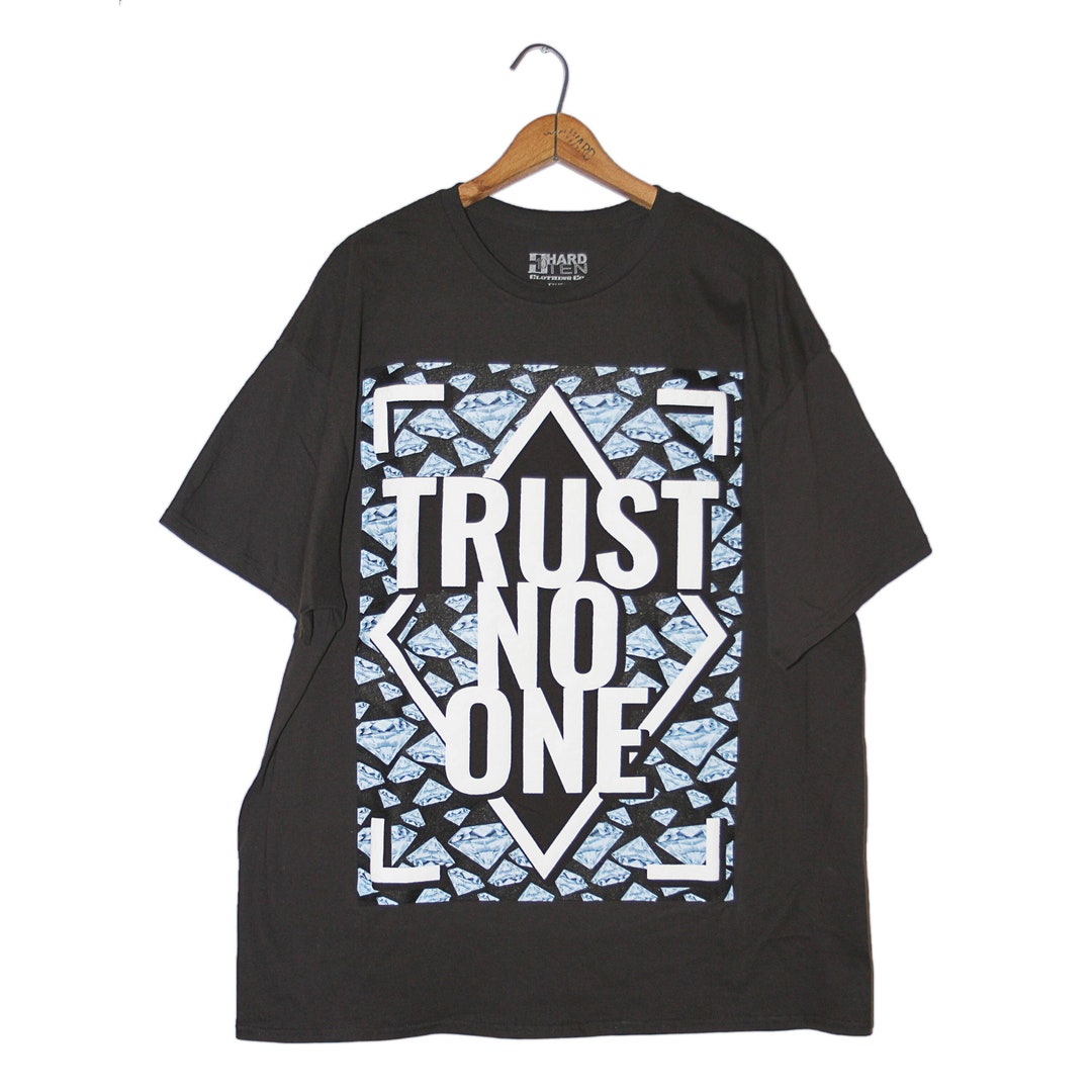 Trust No One Graphic Tee: Men's Hiphop Streetwear T-shirt (2XL) - Etsy