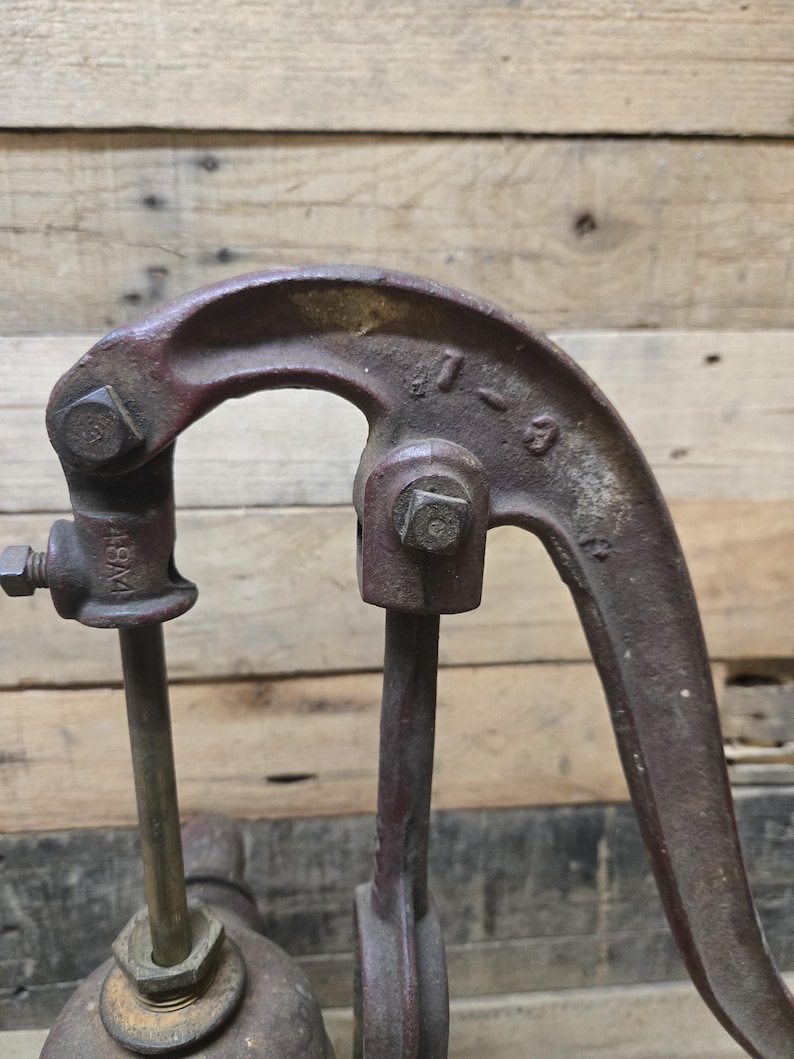 Vintage Heavy Duty Cast Iron Hand Water Pump, Yard Display Decor - Etsy
