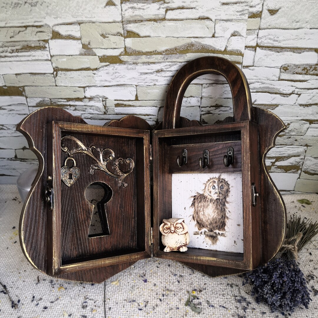 Castle Wooden Castle Cabinet for Keys Key-holder Holder Key Decoupage ...