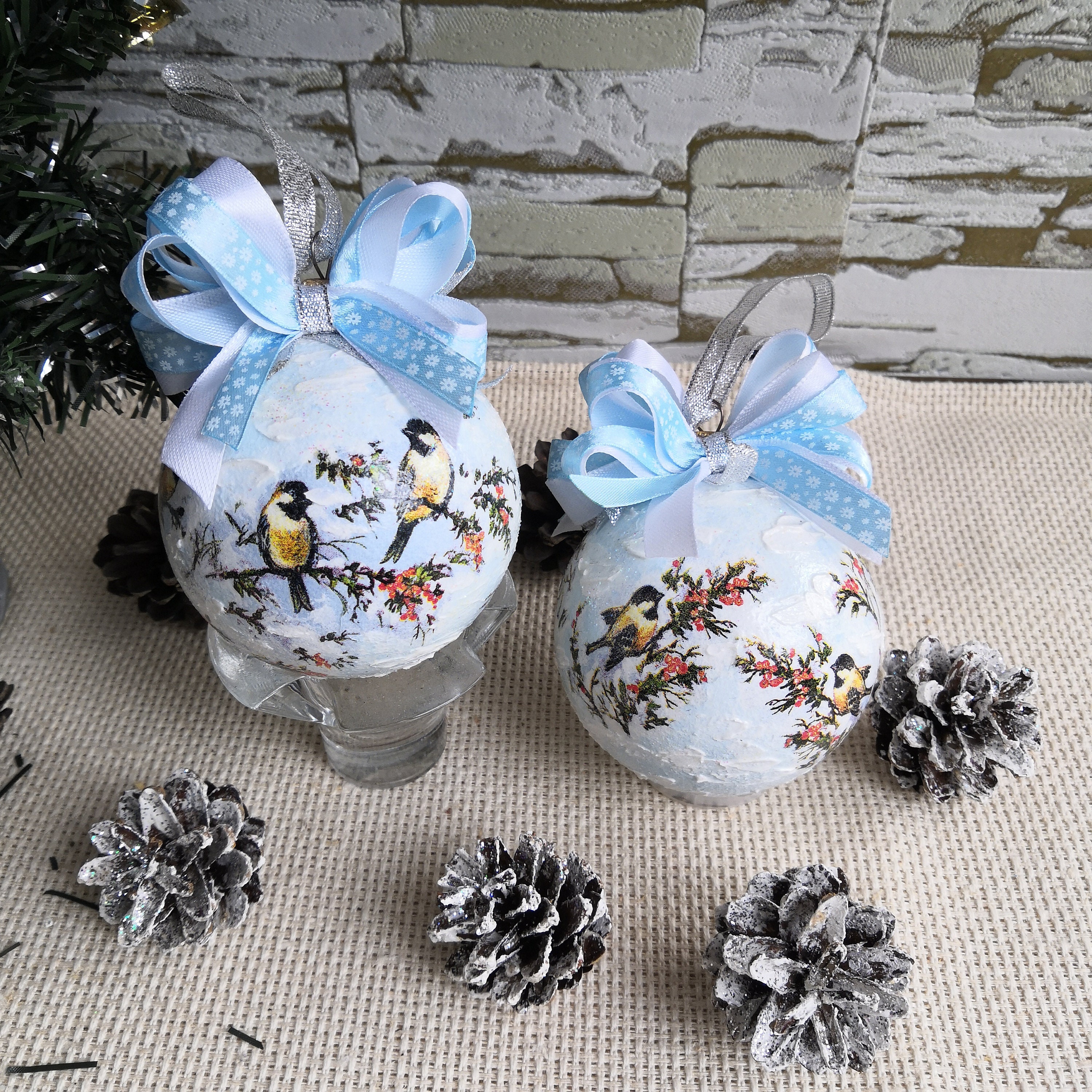 Christmas Decoration Set of 2 Balls Christmas Bauble Ornament Christmas ...
