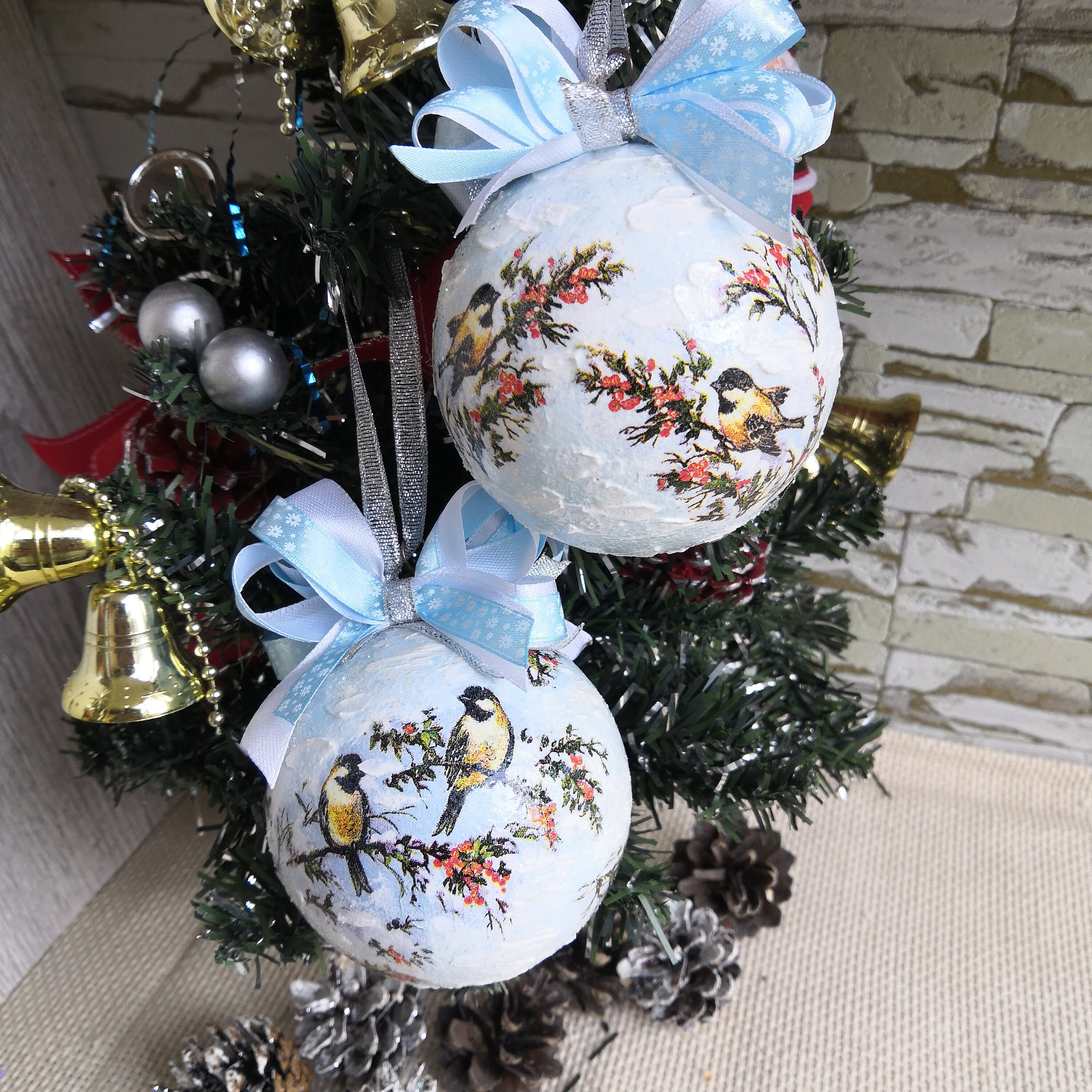 Christmas Decoration Set of 2 Balls Christmas Bauble Ornament Christmas ...
