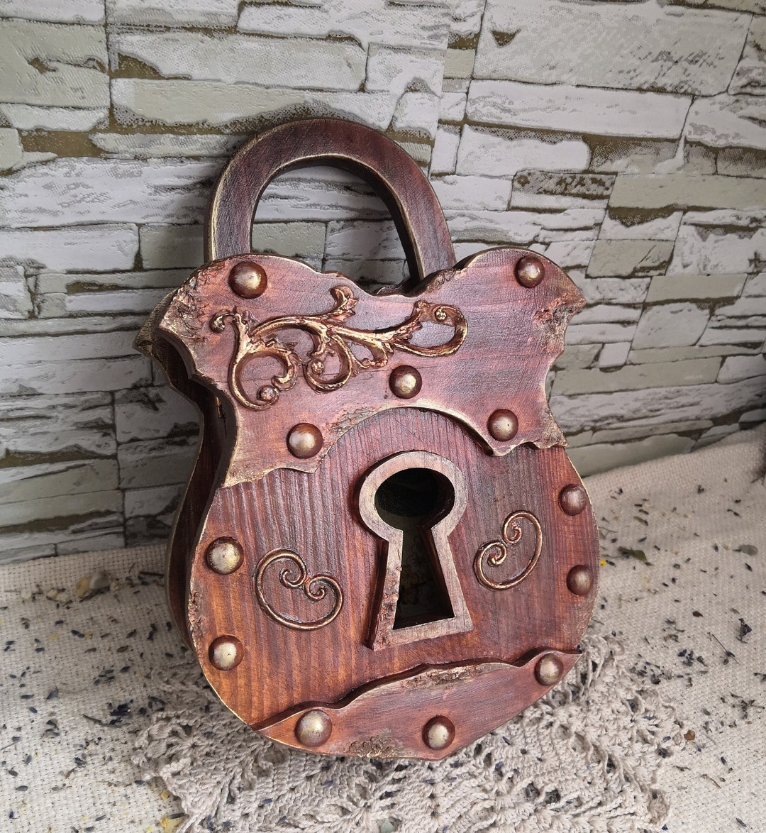 Castle Wooden Castle Cabinet for Keys Key-holder Holder Key Decoupage ...