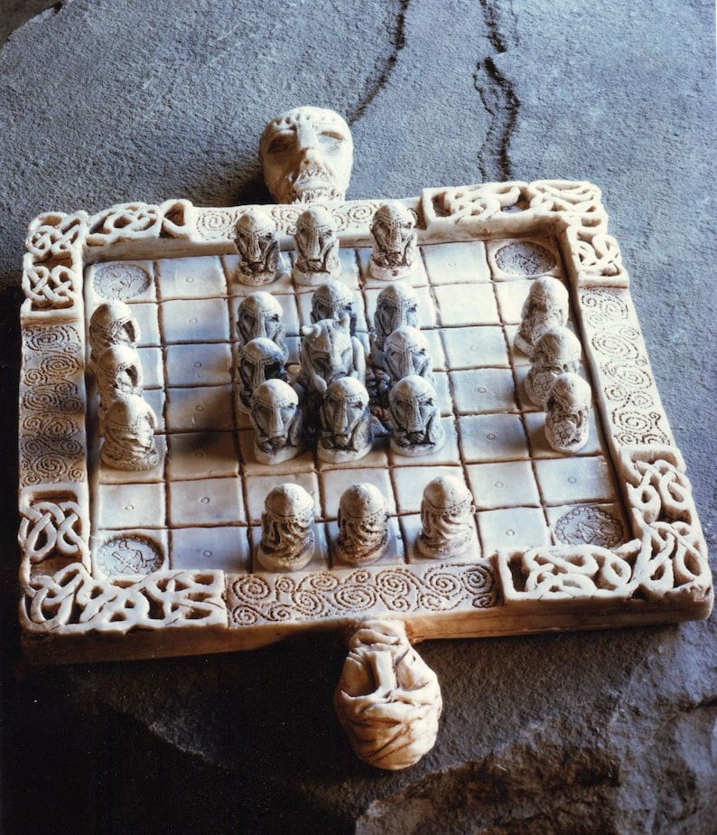 Celtic Chess Set (aka. Fidchell) - Etsy