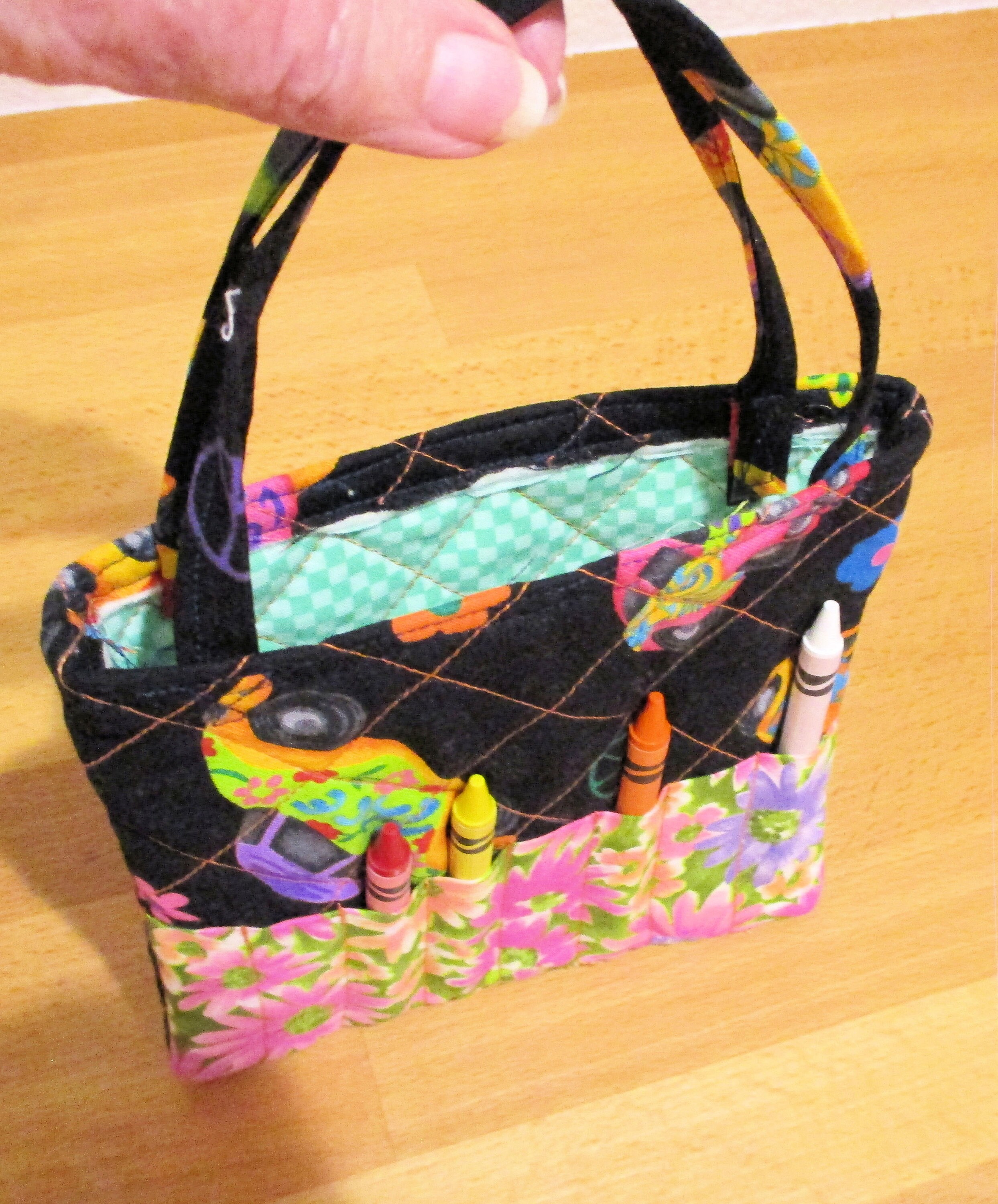 CRAYON TOTE BAG for a Small Child Travel Crayon storage bag - Etsy.de