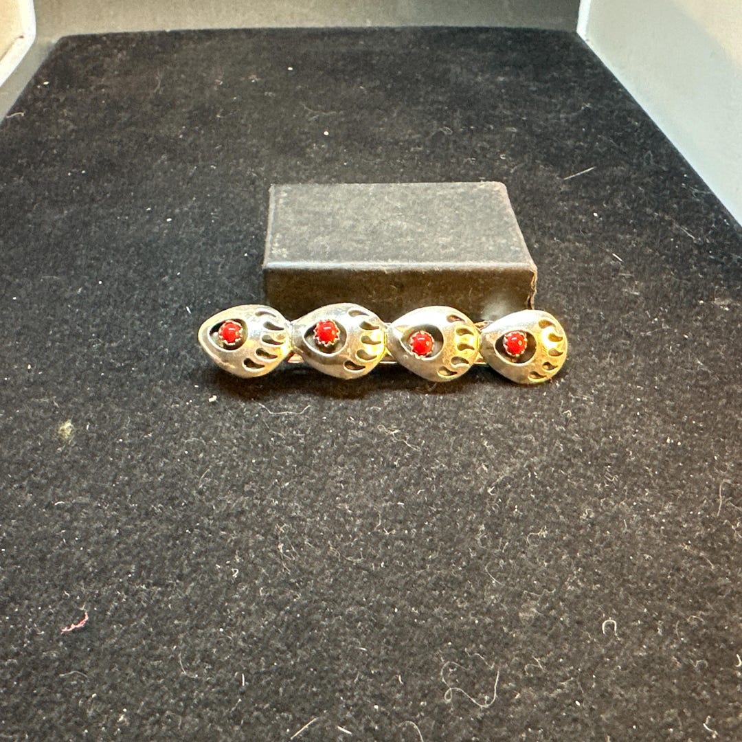 Vintage Old Pawn Sterling Silver Bear Paw Shadowbox Red Coral Hair ...