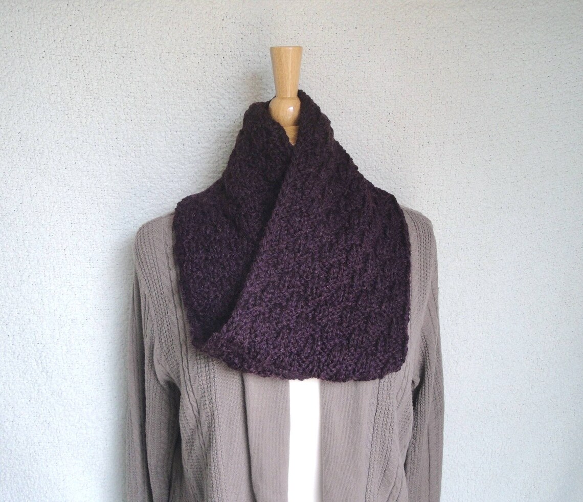 Knitting Pattern Chunky Mobius Scarf Cowl, Quick Easy Fast, Thick Bulky ...