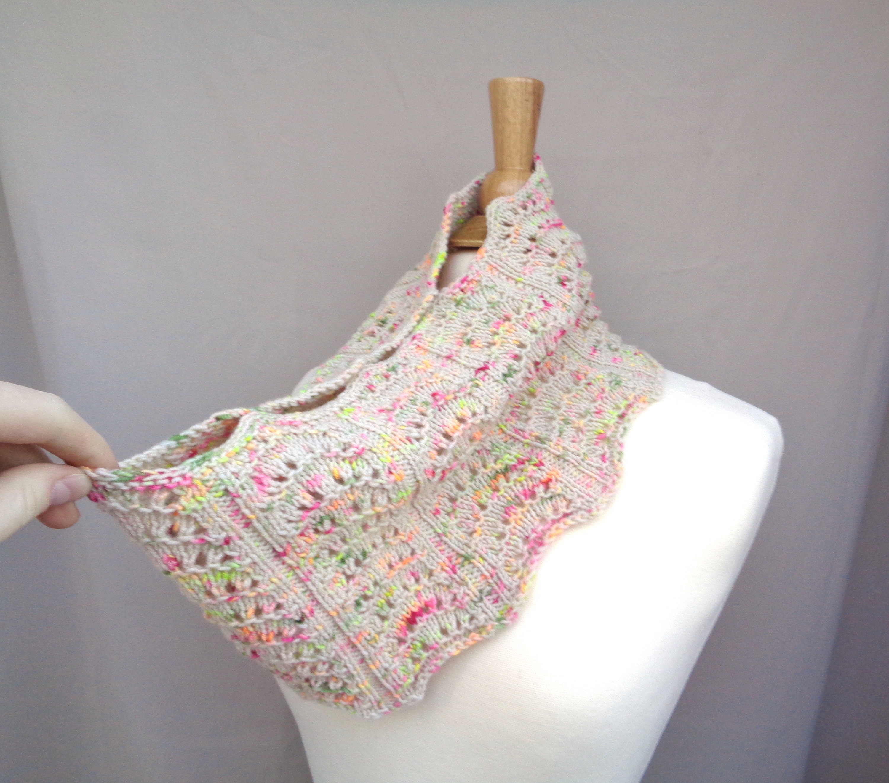 Scallop Lace Cowl Scarf Knitting Pattern Neck Warmer Loop | Etsy