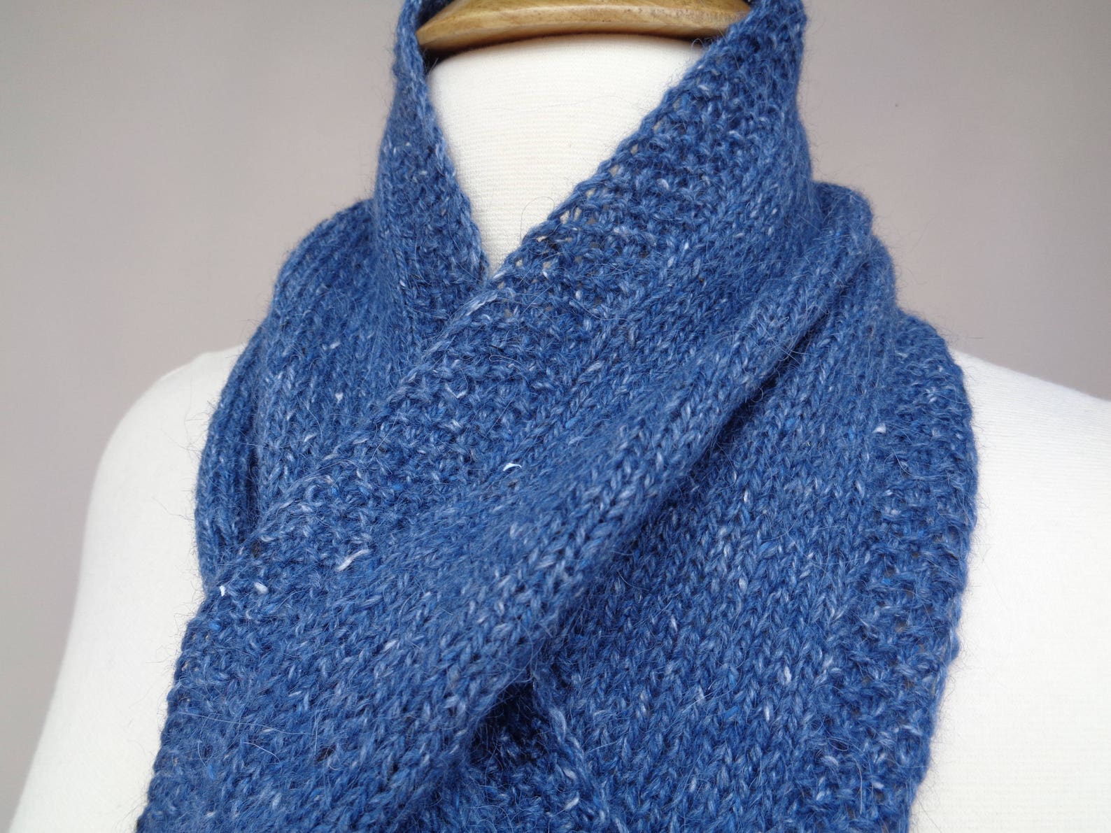 Keyhole Scarf Knitting Pattern Stockinette With Seed Stitch - Etsy