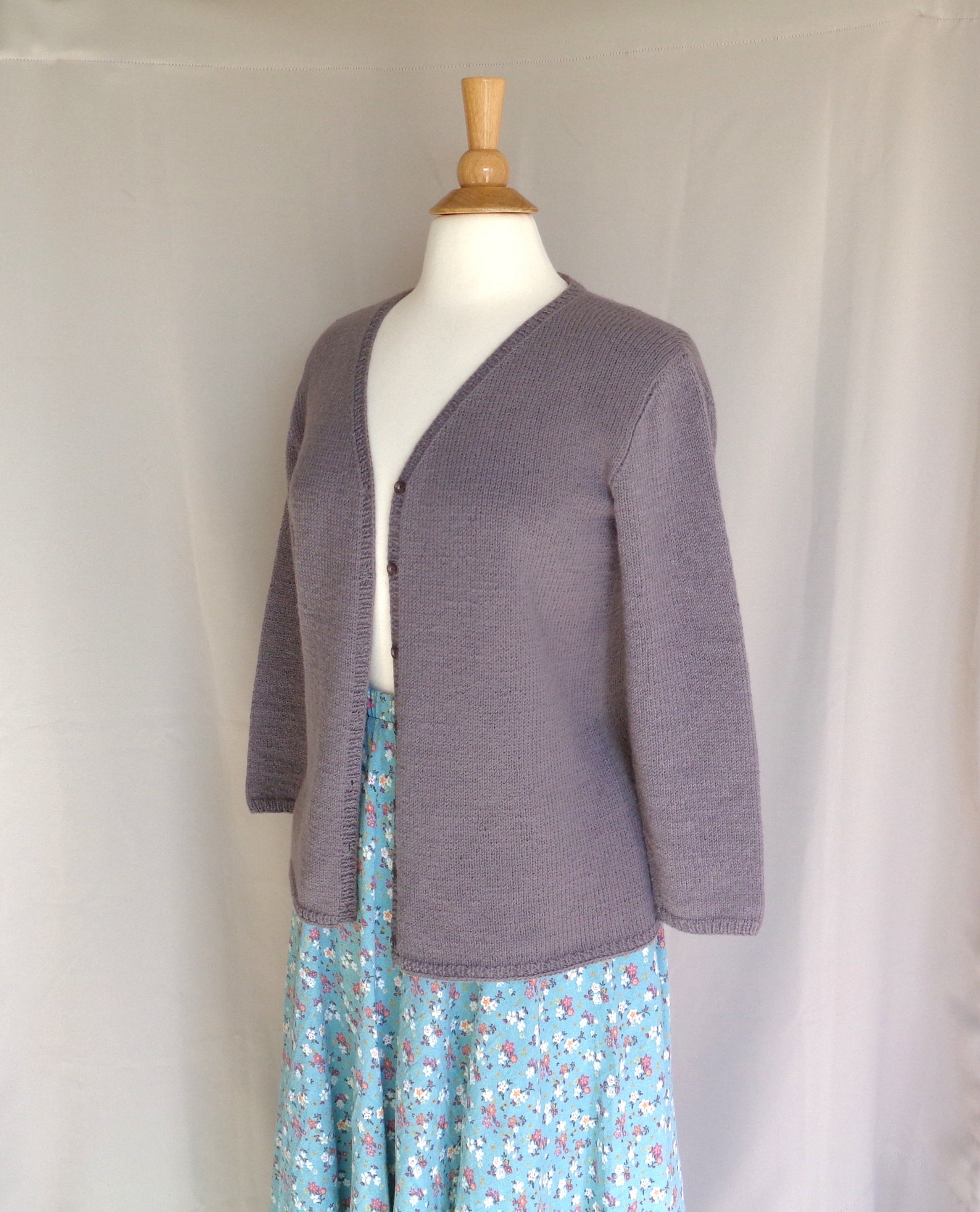 Layering Cardi Knitting Pattern, Cardigan Sweater, Bracelet Sleeves, V ...