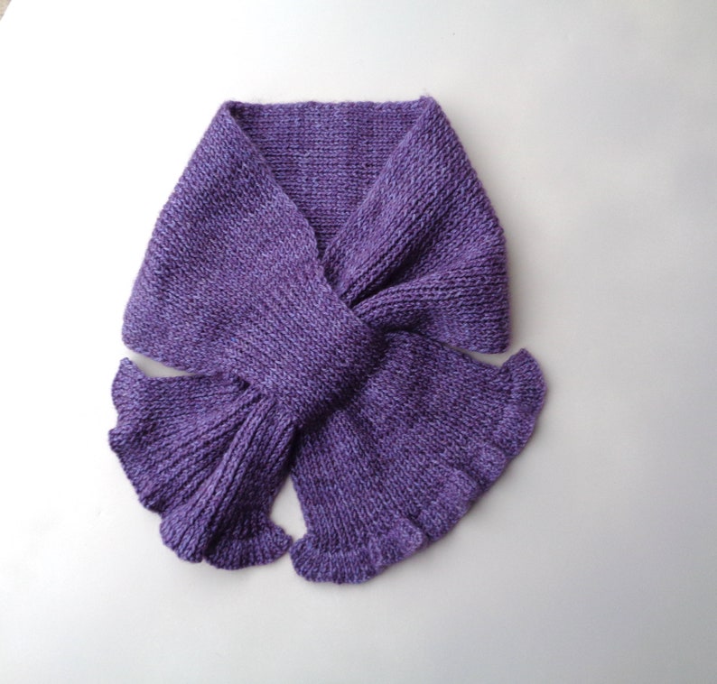 Ruffled Keyhole Scarf Knitting Pattern Cozy Neck Warmer Pull | Etsy