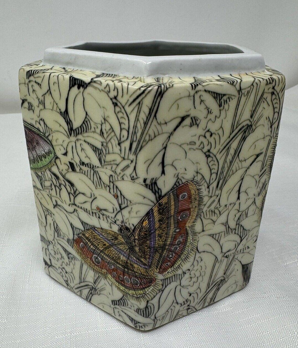 John Derian for Tozai Butterfly Vase Porcelain 5.75 Tall Buttlerflies ...
