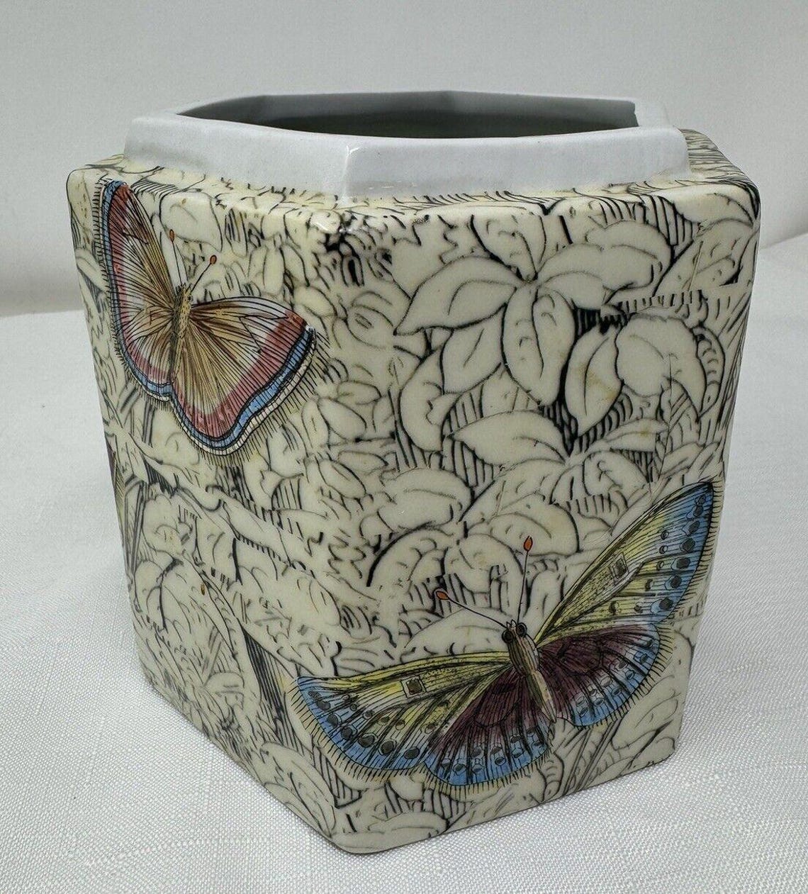 John Derian for Tozai Butterfly Vase Porcelain 5.75 Tall Buttlerflies ...