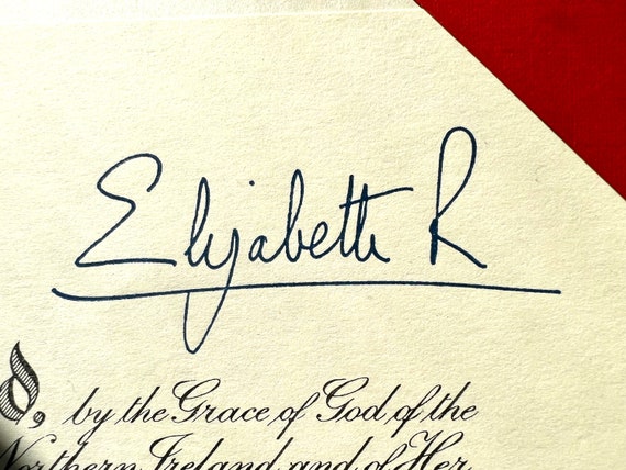 Elizabeth Ii Signature