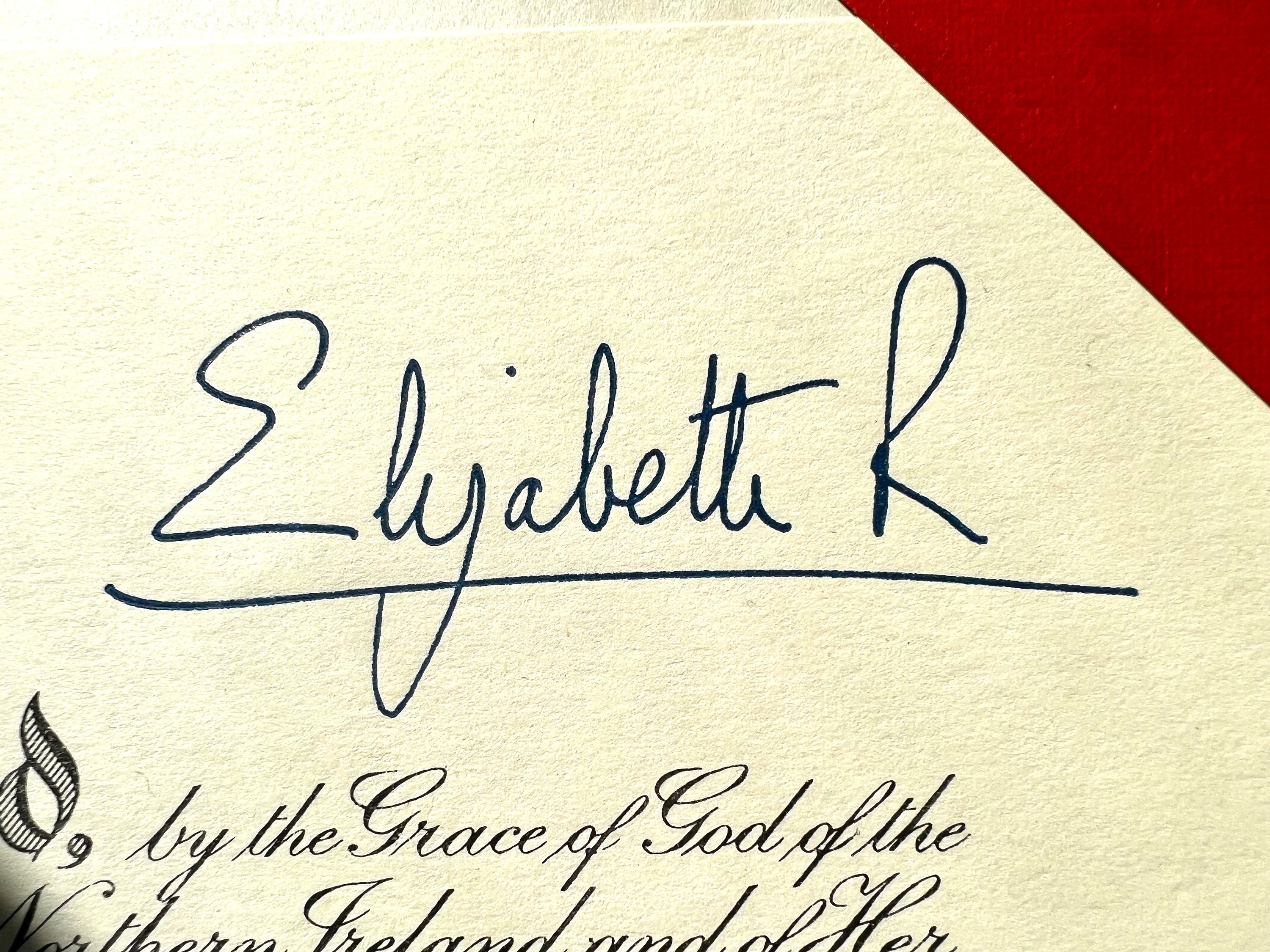Queen Elizabeth Signature