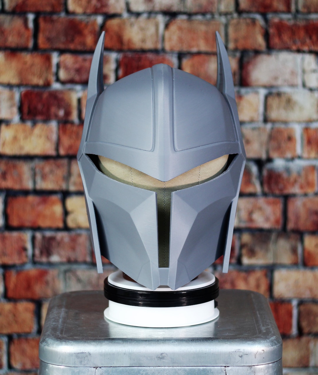 Bat-o-lorian Helmet - Etsy