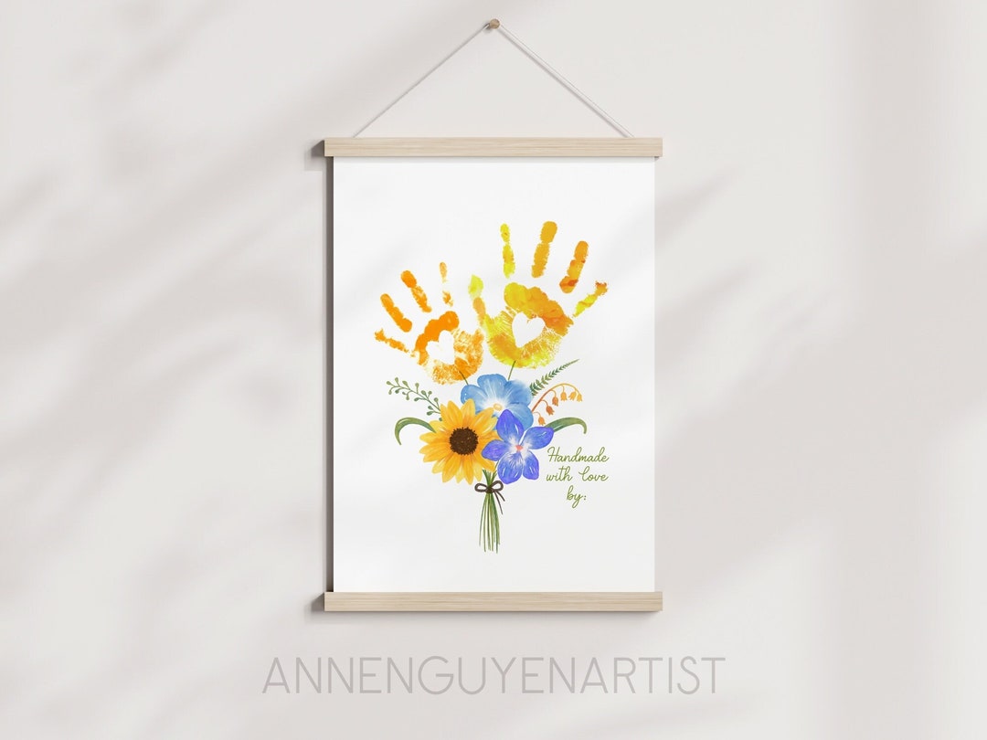 Bouquet Handprint Birthday Gift for Her Mom Mothers Day Grandmas Day ...