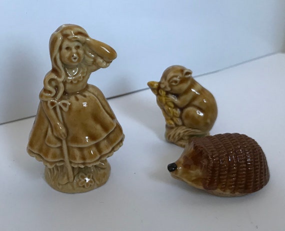 Wade Whimsies Animals figurines lot Hedgehog Squirrel | Etsy