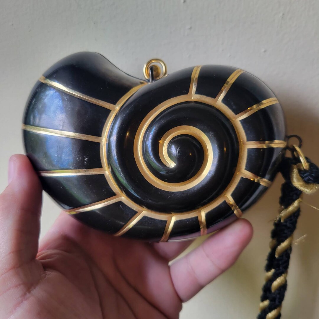 Vintage Designer Non-no Nautilus Shell Shape Purse Handbag Black and ...