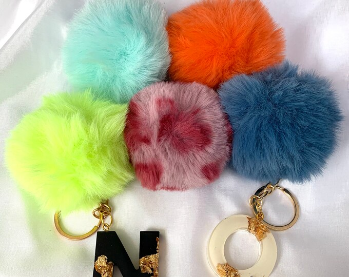 Pompom Key Ring With Pom-pom, Resin Letters, Gold Flakes and Small ...