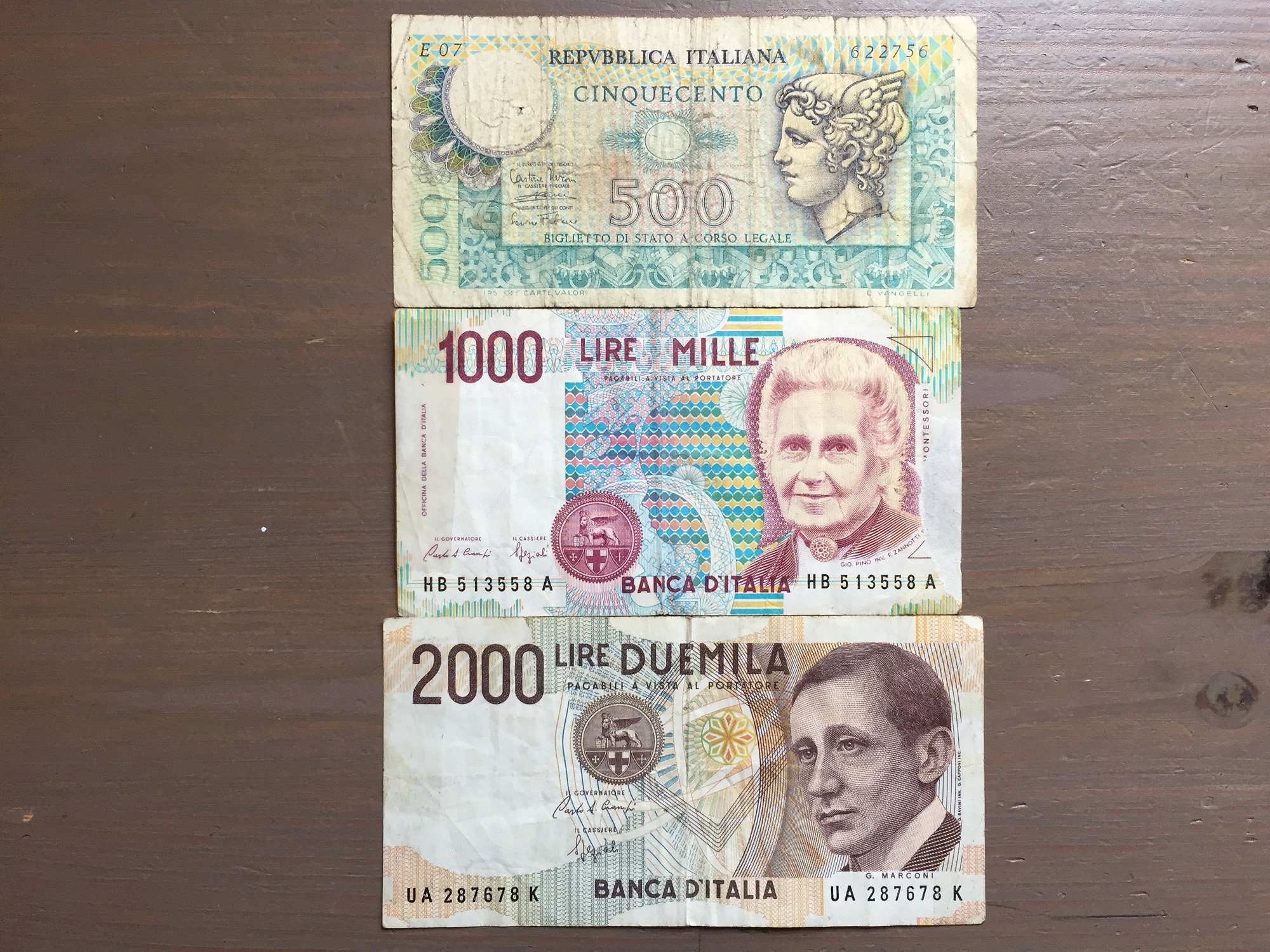 Cassiere Di Banca