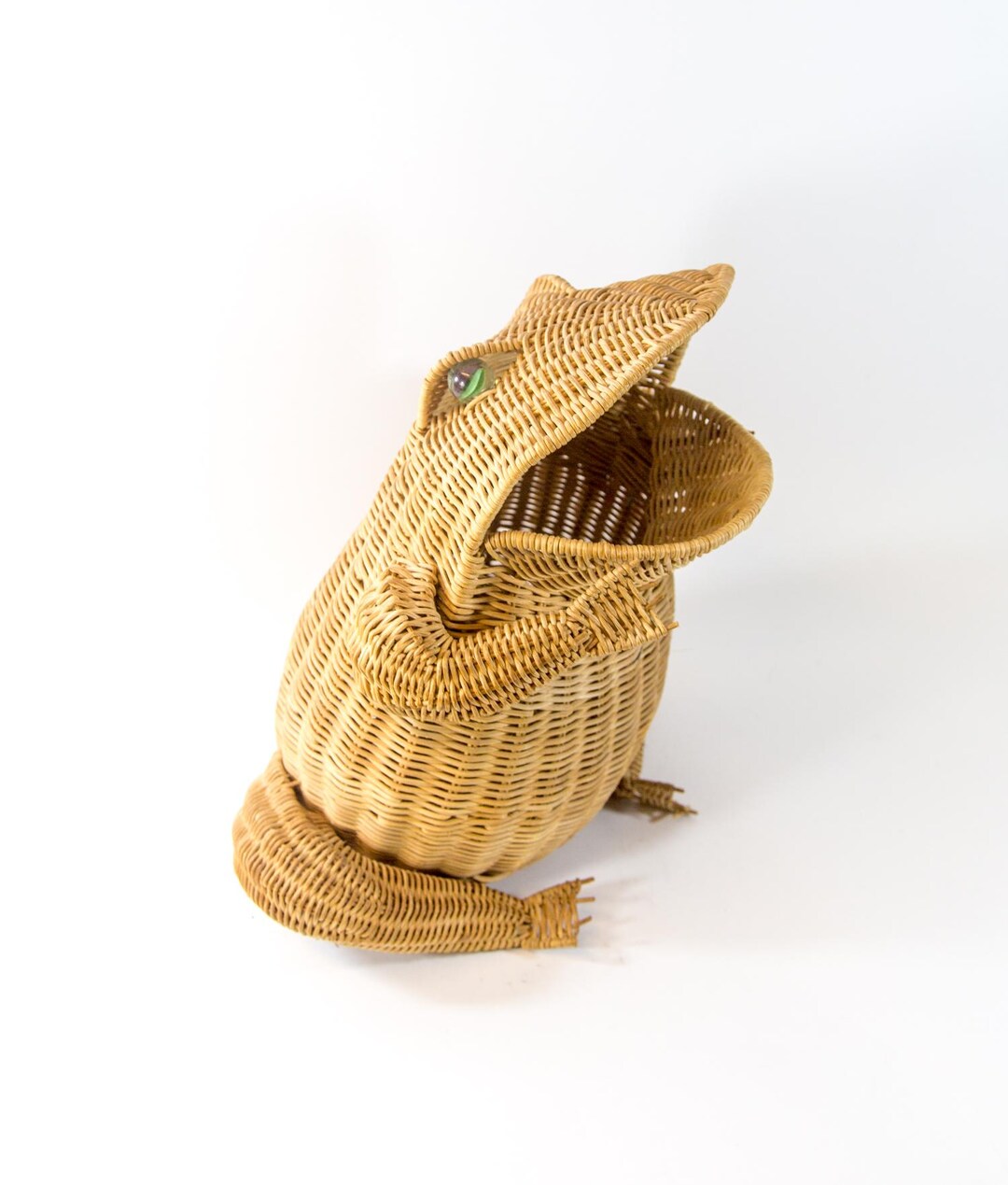 Wicker Decorative Frog | Magazine Holder | Rattan | Vintage 70's - Etsy