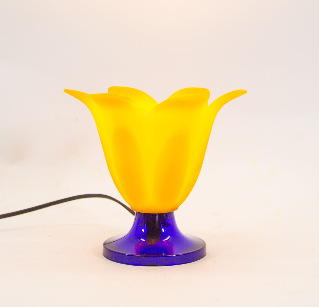 Tulip Lamp | Full Glass | Yellow and Blue | Vintage 80's - Etsy