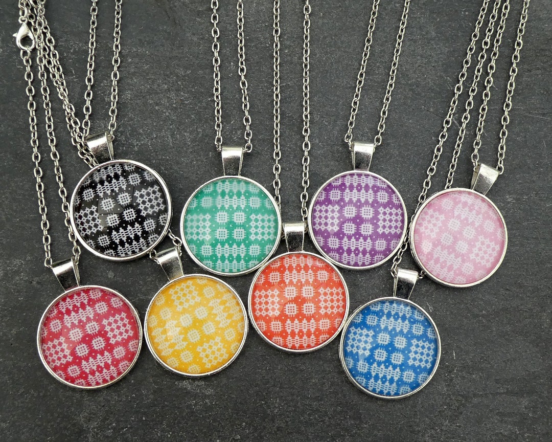 Cadwyn Brethyn Necklace - Gemwaith - Patrwm Brethyn - Chwaer - Mam ...